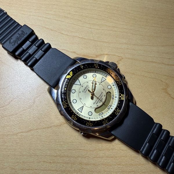 Vintage Casio "Arnie Smile" AD-520 388 Alarm Chronograph Watch ...