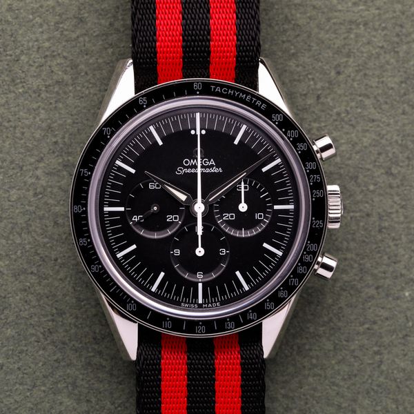 2018 First Omega in Space Speedmaster | Full Set | Bracelet and NATO ...