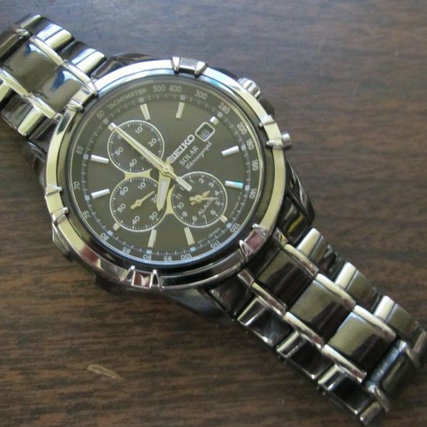 Seiko Solar Alarm Chronograph V172-0AJ0 Men's Watch | WatchCharts