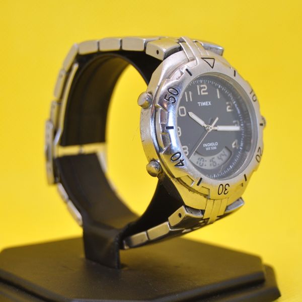 Timex Analog / Digital Men's Quartz Watch. Rotating bezel. 39mm Case ...