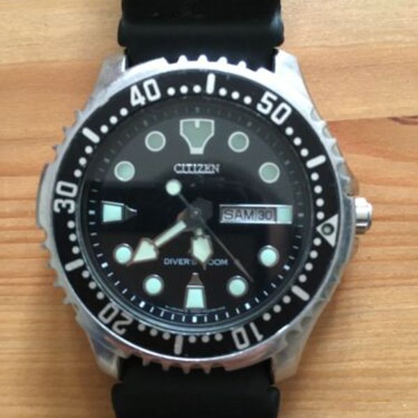 CITIZEN Promaster Quartz 200m Taucheruhr 5502-S012813, defekt | WatchCharts