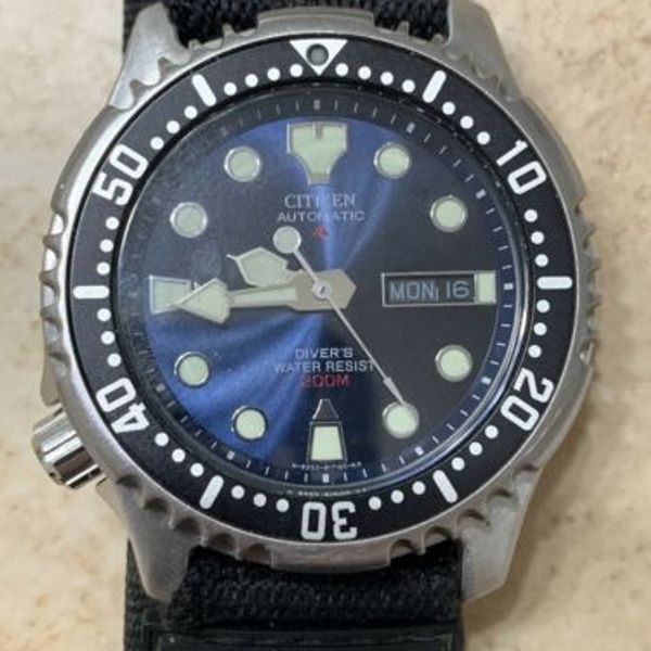 Citizen DIVER 8203-824393 HST GN 4 S 200mt Automatic,21JEWELS | WatchCharts