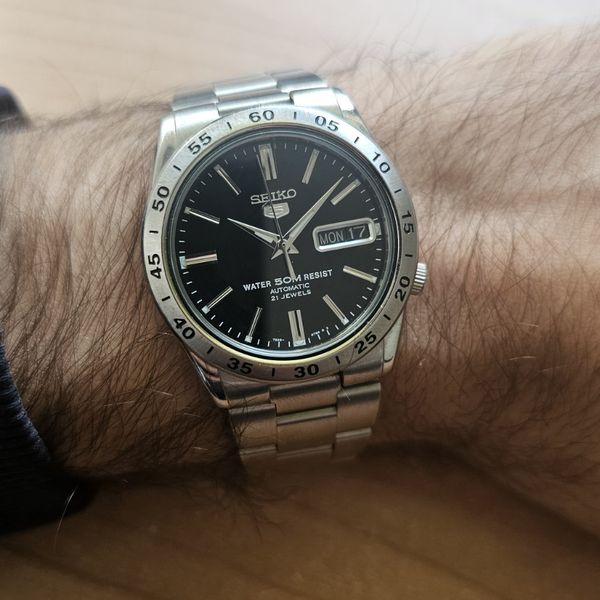 Seiko 5 SNKE01K1 ( detto Explorer) 37 mm | WatchCharts Marketplace