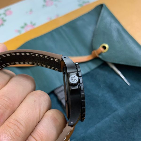 [WTS] Damasko DA42 Black, from 2019 | WatchCharts Marketplace