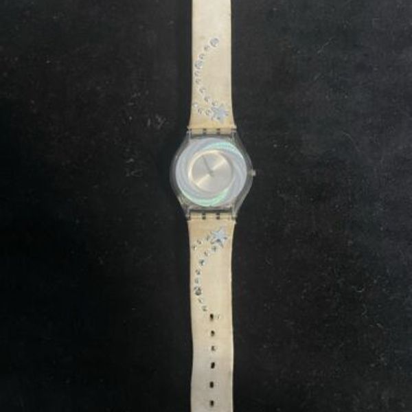 Swatch Skin Watch STAR HUNT SFK242 by Rossana Boffi | WatchCharts ...