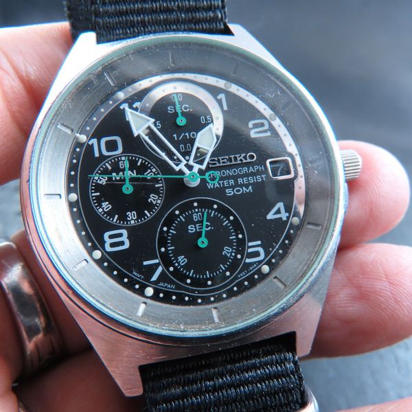 V657 Japan Seiko Chronograph Quartz Men Watch | WatchCharts Marketplace