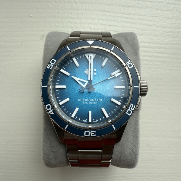 Christopher Ward C60 Trident Lumiere Dive Watch Blue Dial + Luminous ...