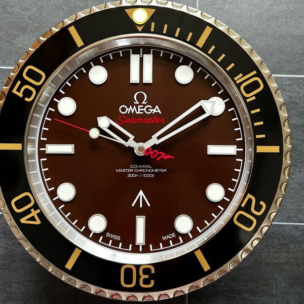 Omega 007 Wanduhr neu in original box mit barcode | WatchCharts Marketplace
