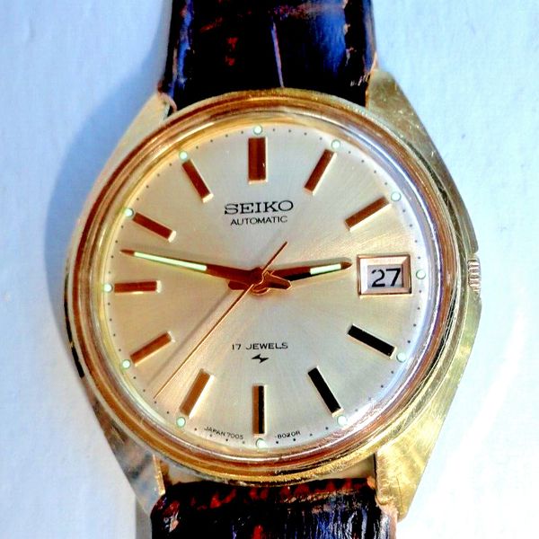VINTAGE SEIKO AUTOMATIC MEN'S WATCH 7005-8022/ JAPAN Made Working | WatchCharts Marketplace