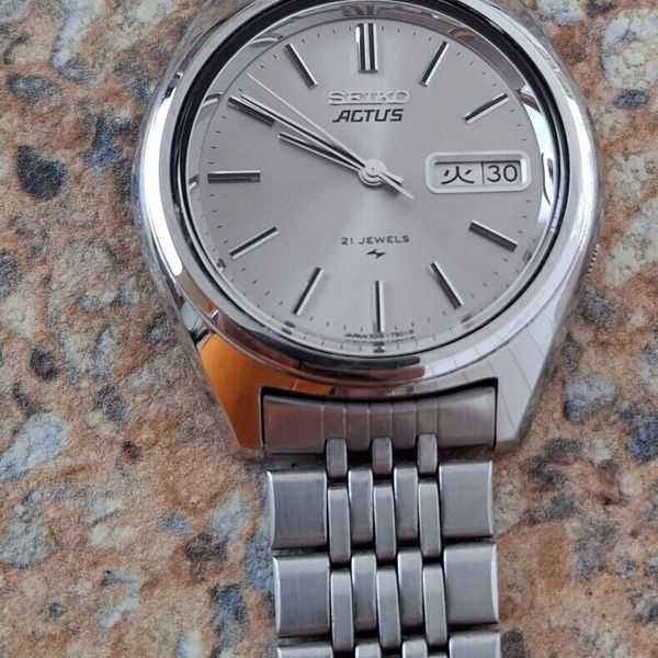 Vintage Seiko Actus 21 Jewels Automatic 7019 7060 February 1978 Award | WatchCharts Marketplace