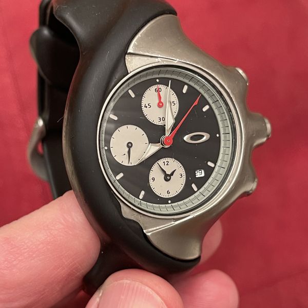 [$175 USD] Oakley Detonator chronograph black dial | WatchCharts