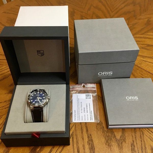 Oris Aquis Date, Blue Dial, 43.5mm, Swiss Automatic, integrated Leather ...