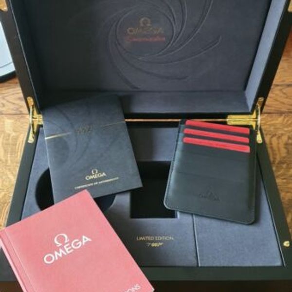 Omega Seamaster James Bond OHMSS 50th Ann Ltd Ed - box, accessories ...
