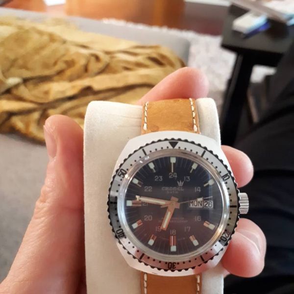 Cronel vintage diver with gorgeous blue dial | WatchCharts