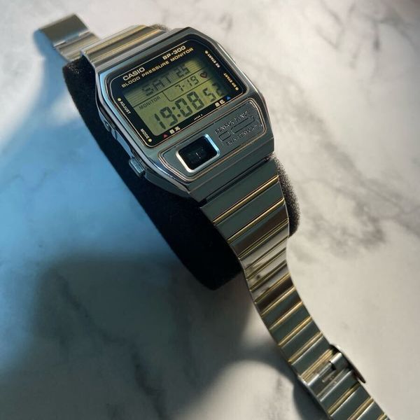 CASIO Excellent Condition 90 s Rare BP 300 BLOOD PRESSURE MONITOR New ...