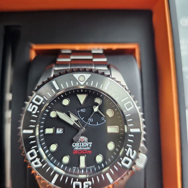 For sale: Orient Saturation Diver SD300 as new with box & papers ...