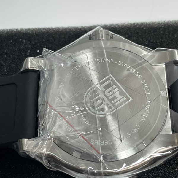 Luminox Manta Ray Steel Grey/Red Dial Polyurethane Men's Watch 45mm X2 ...