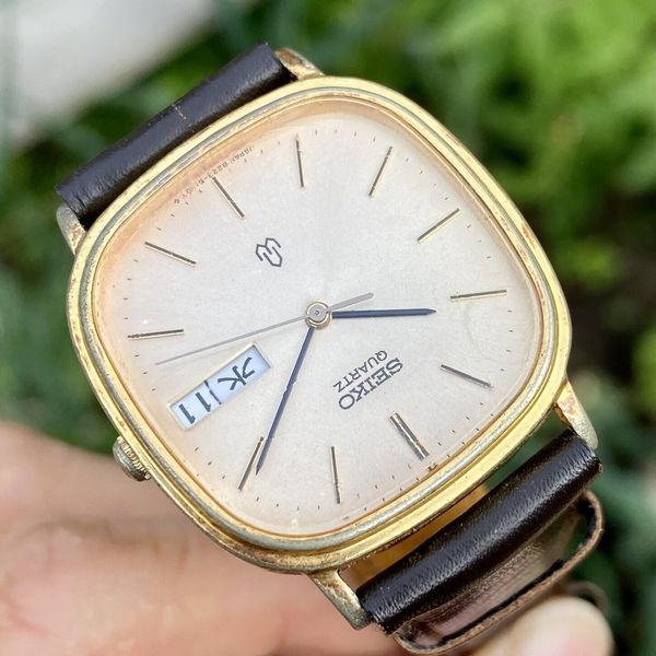 1979 Vintage Seiko JDM Quartz Watch 31mm 8223-5120 Kanji Day Made In Japan | WatchCharts Marketplace