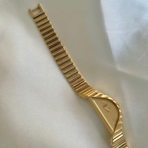 Vintage Seiko Tank 1F20-5D59 Classic Half Moon Women's Gold Dress Watch RARE!!! | WatchCharts ...