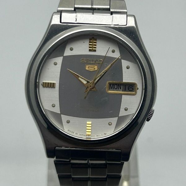 Beautiful Vintage Seiko 5 7009-3171 Automatic Day/Date 17 Jewels Men's Watch | WatchCharts ...