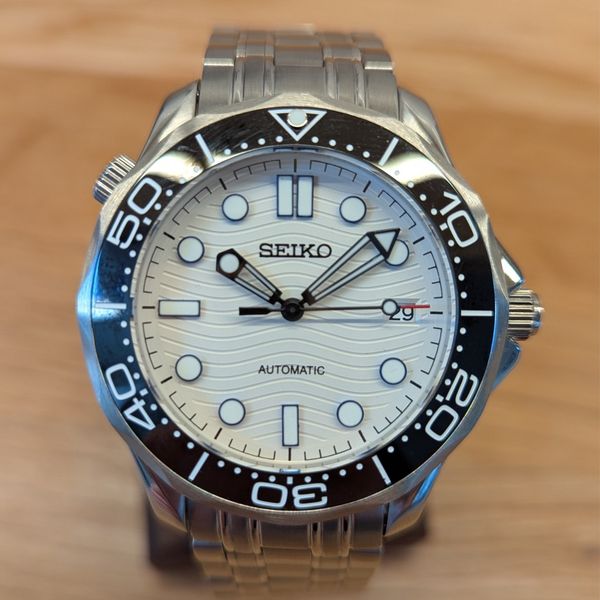 Seiko MOD Seamaster white dial with helium escape valve, no date ...