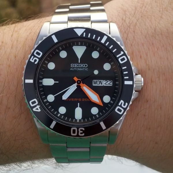 Sold: Seiko SKX031 mod - plus tons of extras, second case, crystal ...