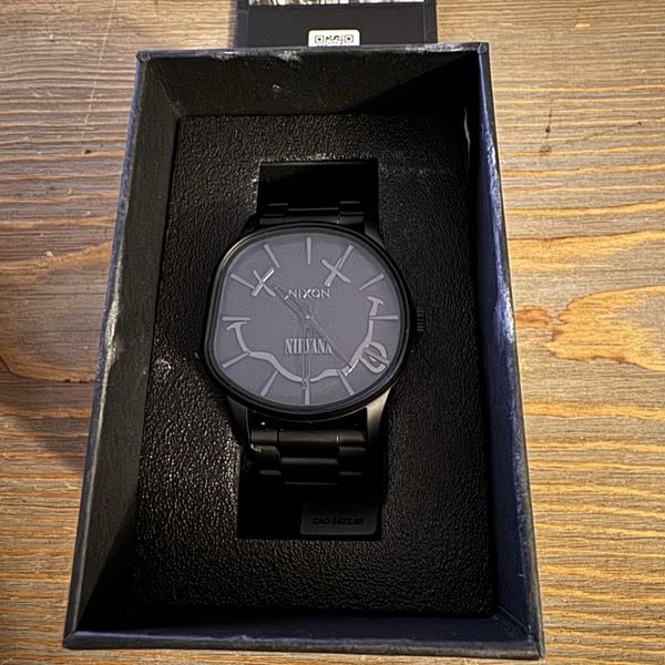 Nixon Watch Nirvana Smiley Sentry Collection LTD Vanta #7/150 & Yellow ...