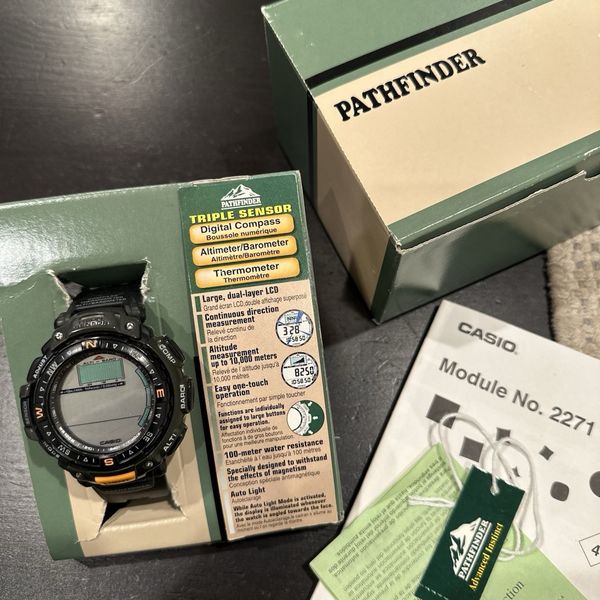 Casio PAG40-3V Pathfinder Triple Sensor Watch â ¢ Compass Altimeter ...
