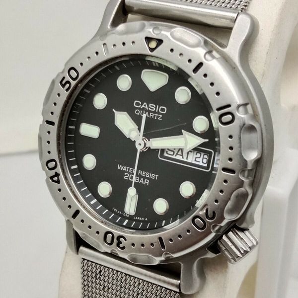Vintage Casio MD-705 Diver's Analog Day/Date Quartz Men's Watch ...