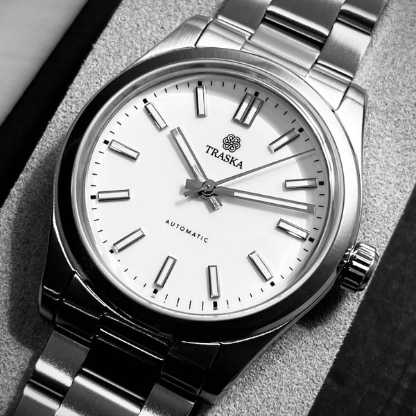 [WTS] Mint Traska Commuter 38 Arctic White w/Bracelet | WatchCharts ...