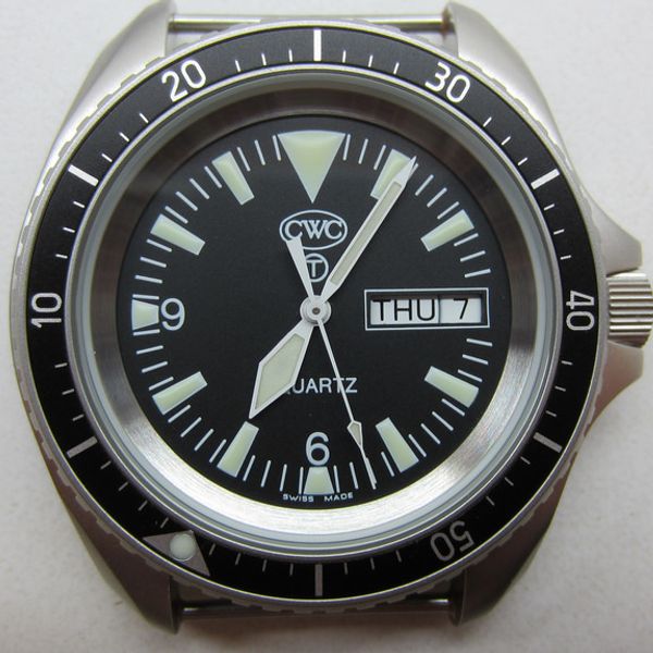 FS: CWC Royal Navy dive watch (quartz day/date, circle T dial ...