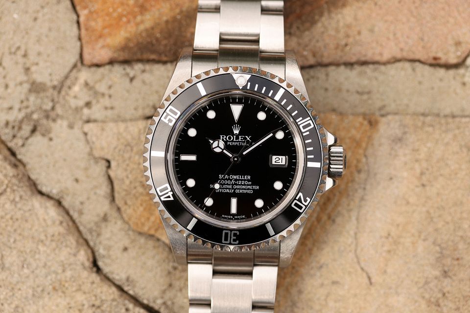 2004 Rolex Sea-Dweller ref. 16600 “No-Lug Holes, Box & Papers ...