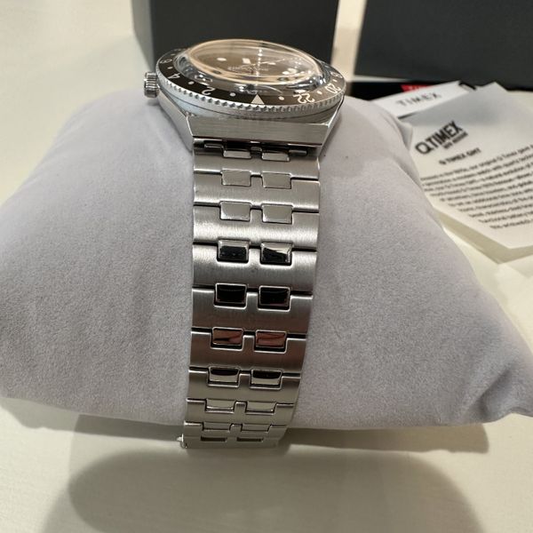 Timex Q GMT Batman FS [$175 USD] | WatchCharts Marketplace