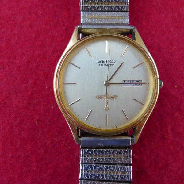 Seiko Quartz Watch Men's Gold Tone Day date Round Boeing Retirement ...