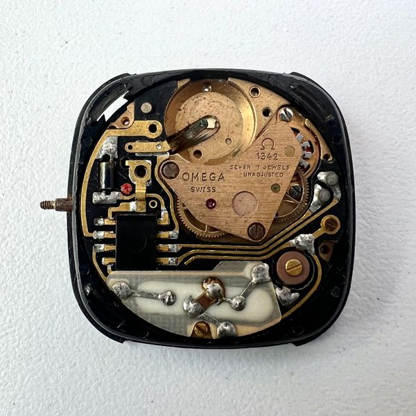 OMEGA Cal 1342 Movement Quartz Watch Vintage Mens To Restore Or Parts ...