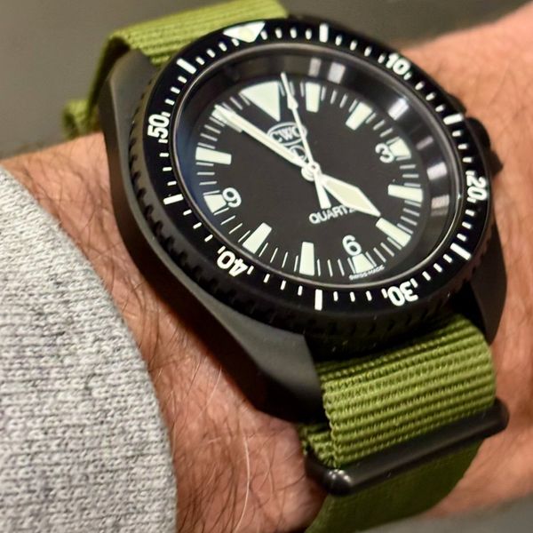 CWC SBS No-Date Quartz | WatchCharts Marketplace