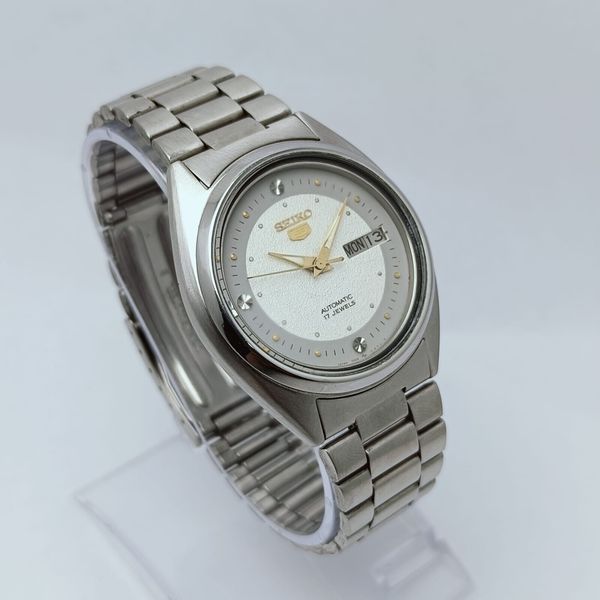 Seiko 5 Automatic 7009-3041 Day/Date Vintage Men's Watch | WatchCharts ...