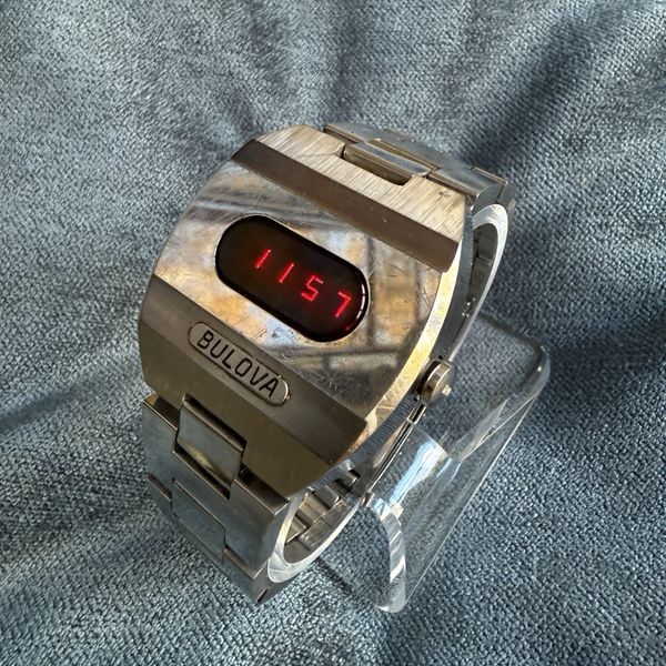 Vintage 1974 Bulova N4 Big Block Red Led Stainless Steel Wristwatch ...