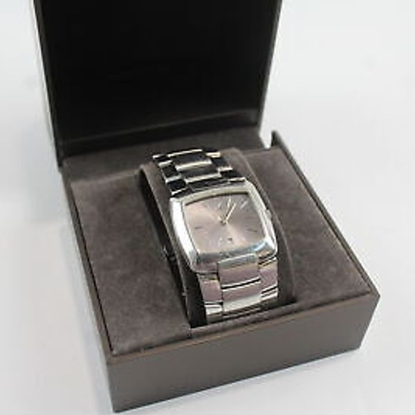 Mens Gucci 8500M Steel Dress Watch Quartz Working | WatchCharts Marketplace