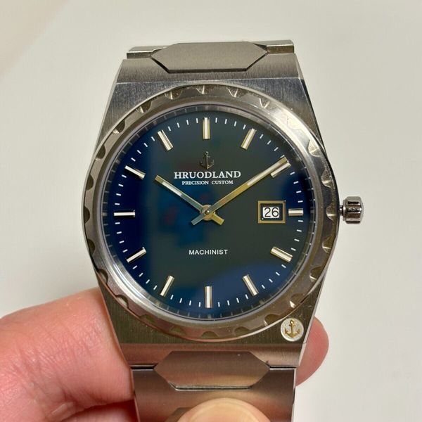 Hroudland Vacheron Constantin 222 Homage Integrated Sports Watch ...