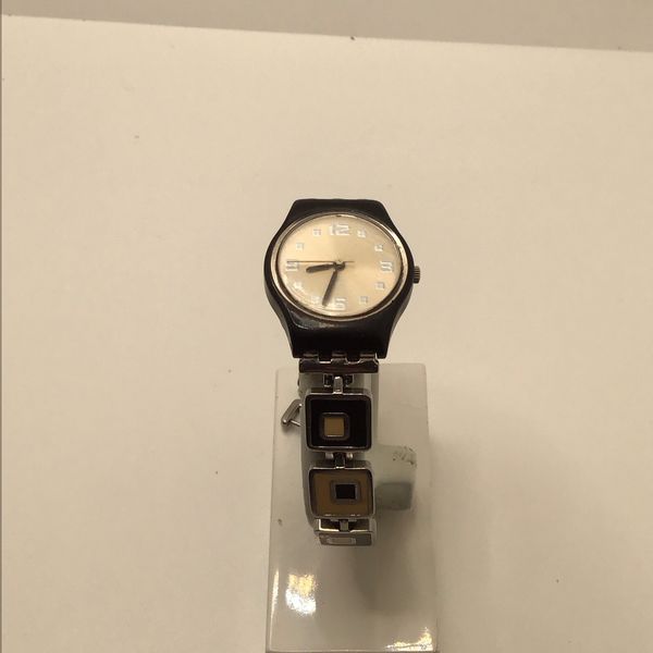 2002 Vintage Swatch Swiss Made Ladies Black Cream Bracelet Watch New ...