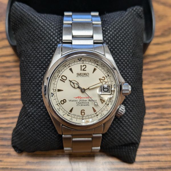 [WTS] Seiko red alpinist | WatchCharts Marketplace