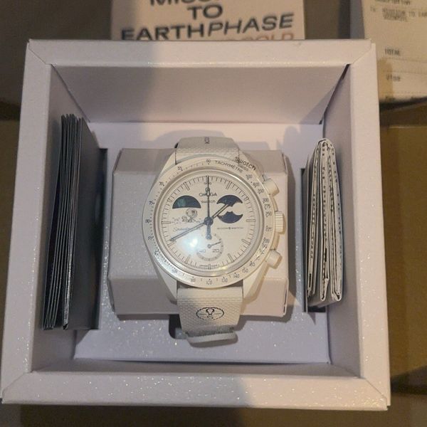 OMEGA X Swatch - MoonSwatch - MISSION TO EARTHPHASE MOONSHINE GOLD â ...