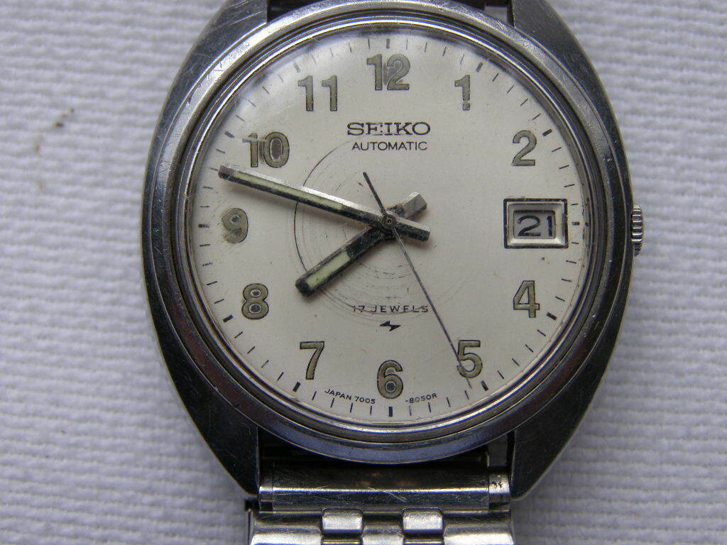 SEIKO 7005-8030 Waterproof White Dial Selling for Parts or Repair ...