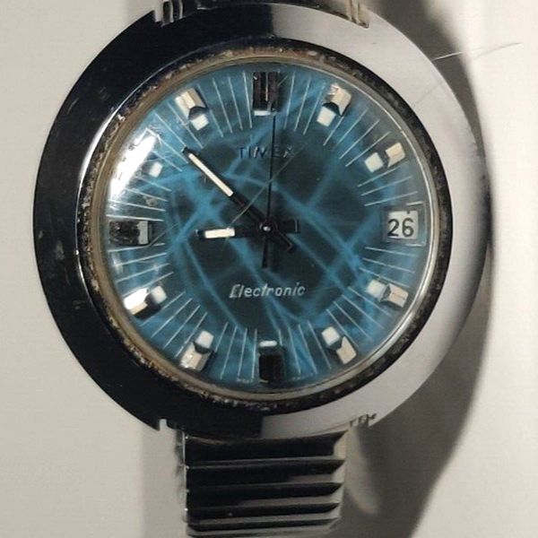 RARE TIMEX MENS ELECTRONIC UFO BLUE NEBULA WATCH CROWN BEHIND CASE M87 ...