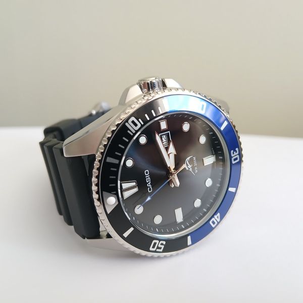 Casio Men's MDV106-1AV 200m WR Black/Blue - Dive Watch - Duro Marlin ...