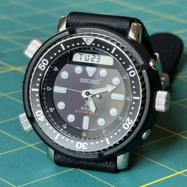 Seiko â Arnieâ Reissue SNJ025 Hybrid Prospex Solar Diver Chronograph ...