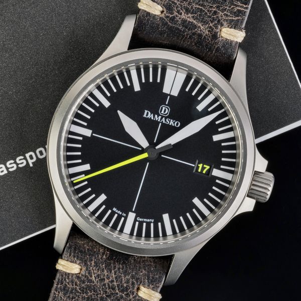 [$860 USD] FS: Damasko DS30 Yellow, Full Set | WatchCharts Marketplace