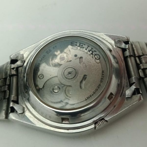 Seiko 5 Automatic 7S26-0440 White Dial Day/Date 21 Jewels Cal.7S26A Menâ s Watch | WatchCharts ...