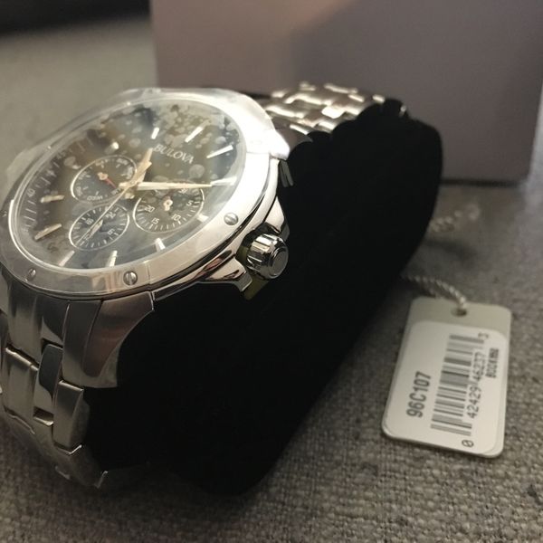 Bulova Chronograph 96C107 | WatchCharts